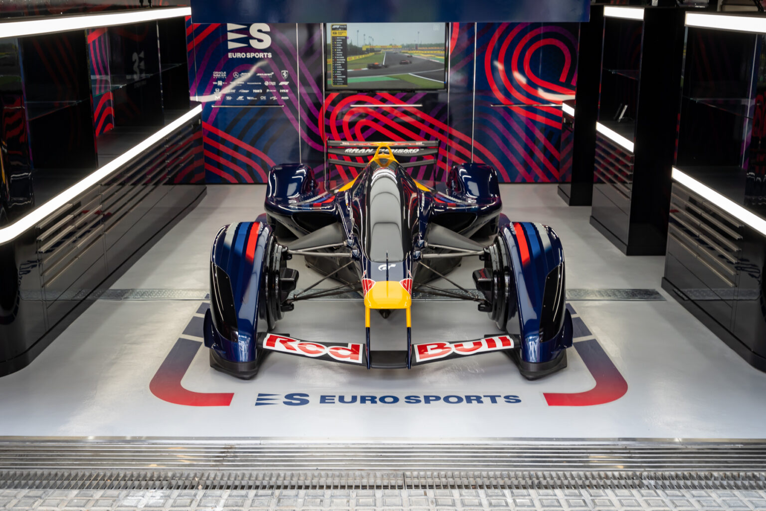 Red Bull X2010 @ES PADDOCK SALON | b's mono-log